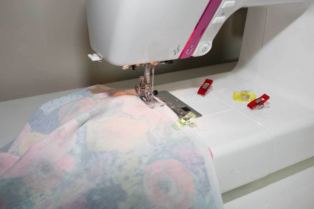 Car Seat Cover Pattern & Sewing Tutorial | Spoonflower - Sweet Red Poppy