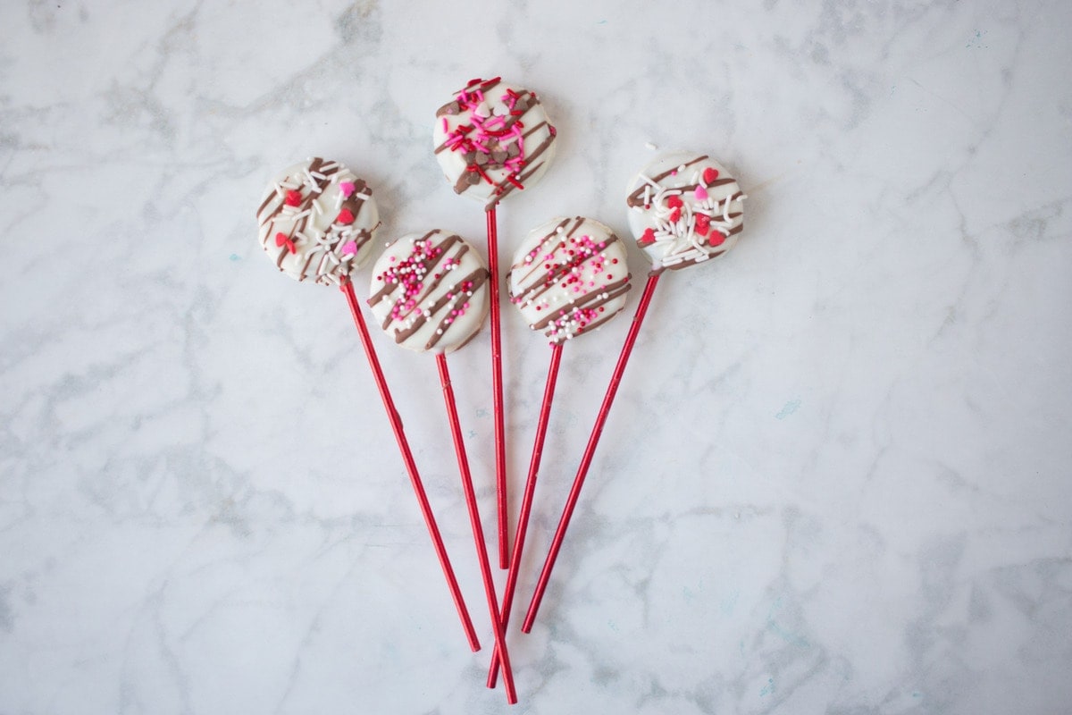 Valentine's Day Chocolate Oreo Pops - Sweet Red Poppy