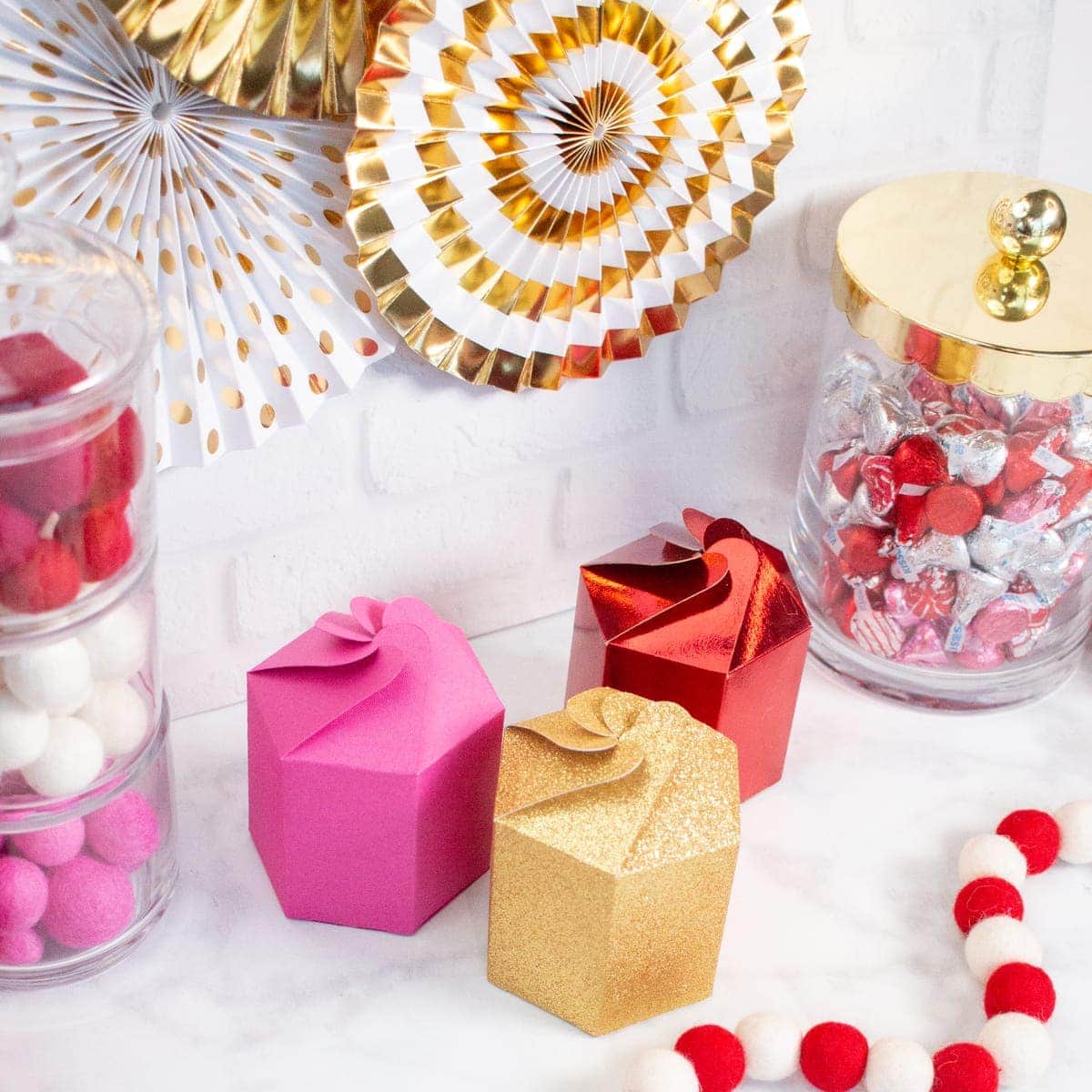 Valentine's Day Cricut Gift Boxes - Sweet Red Poppy