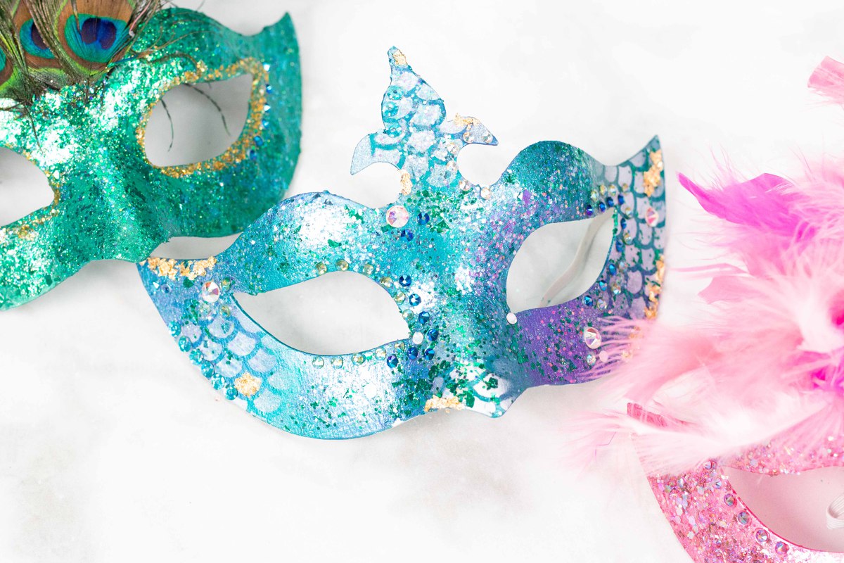 DIY Handmade Halloween Costume Mask - Sweet Red Poppy