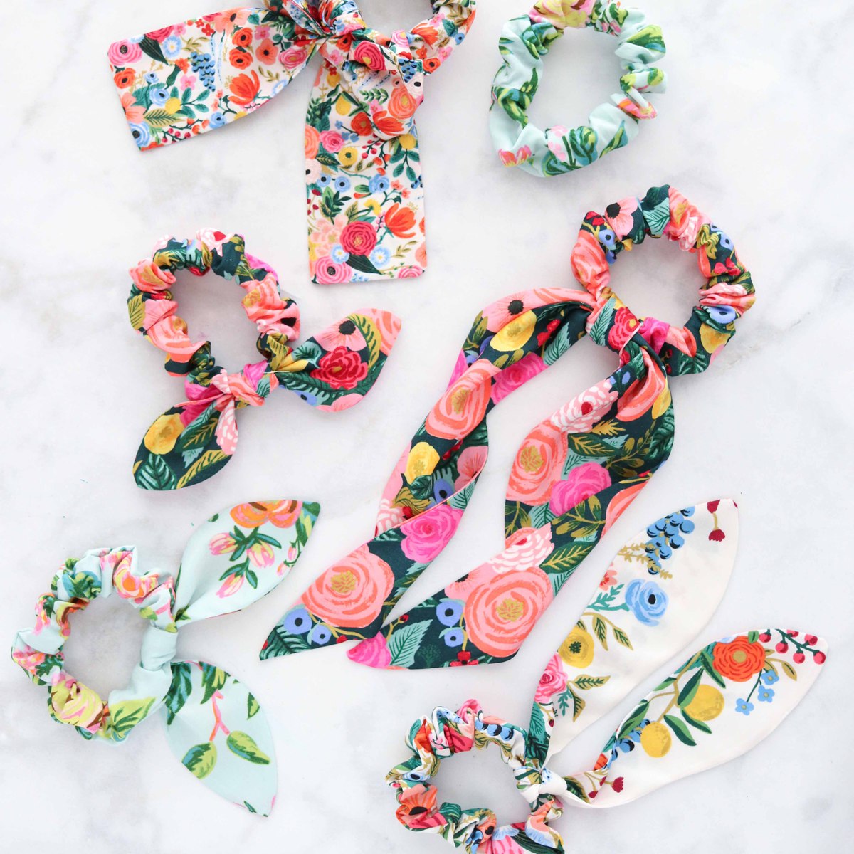 DIY How to Make A Scrunchie | Free Sewing Pattern - Sweet Red Poppy