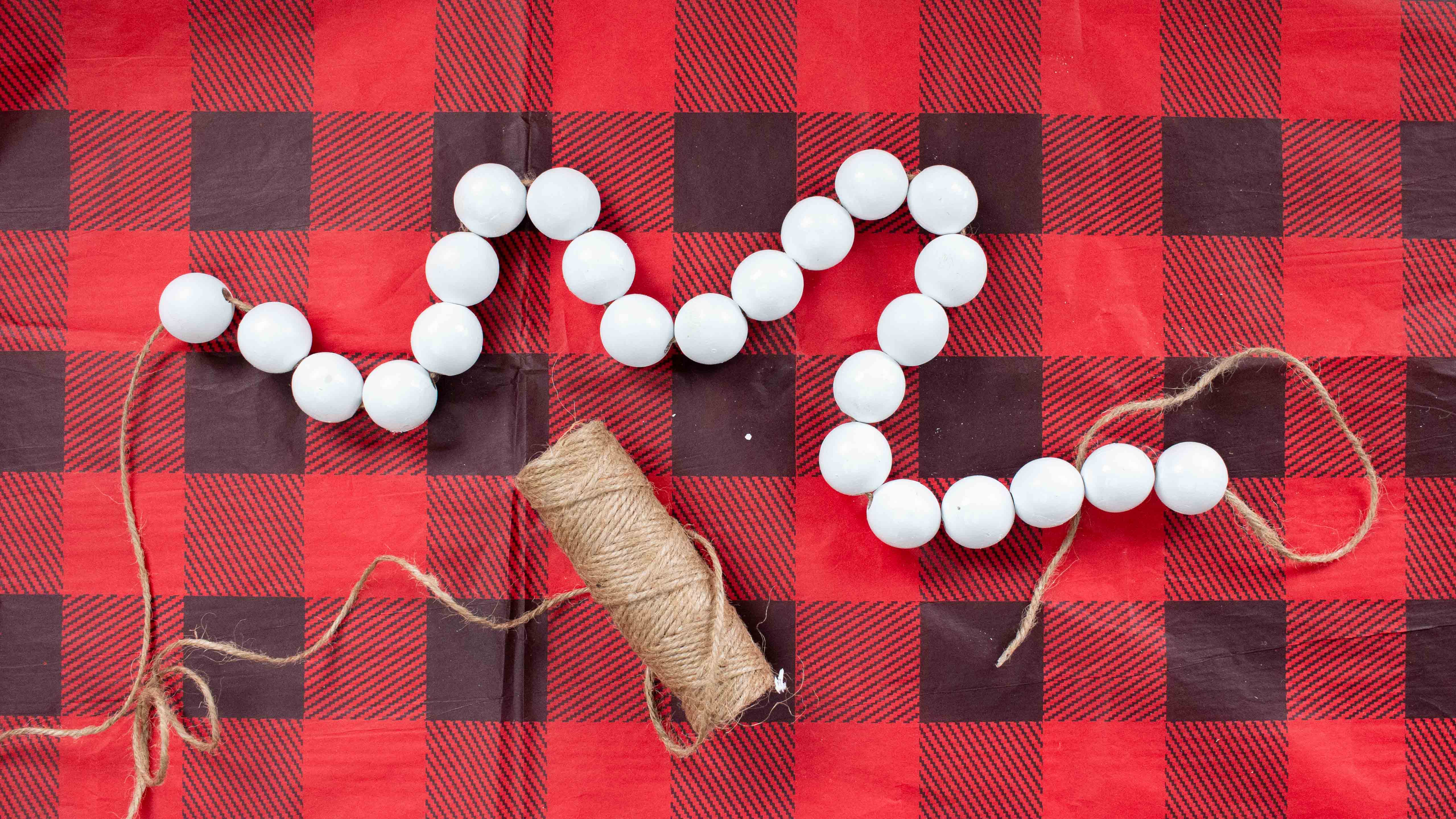 DIY Holiday JOY Sign Rustoleum Imagine Spray Paint - Sweet Red Poppy