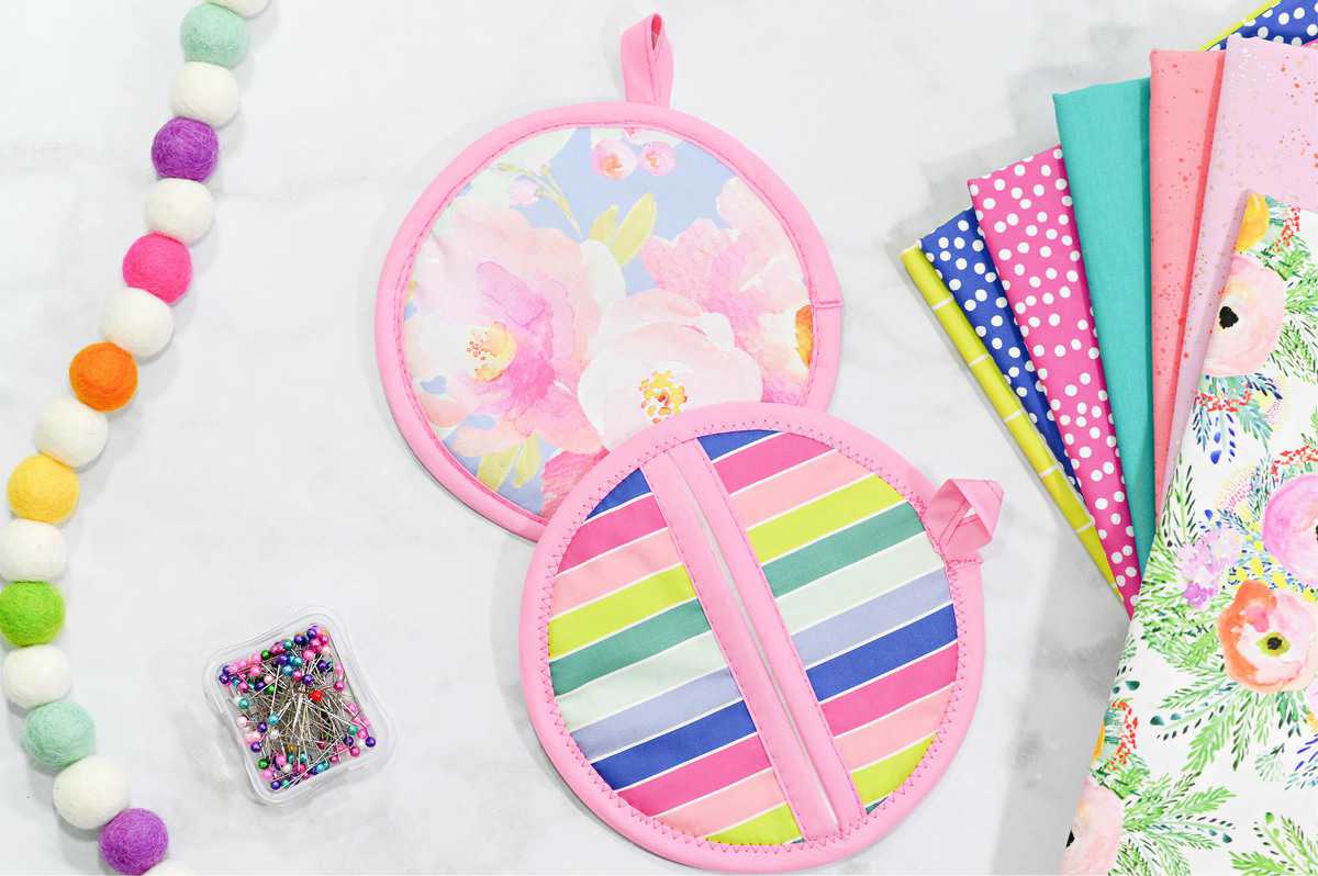 Oven Mitt Sewing Pattern | US sewing | Sweet Red Poppy