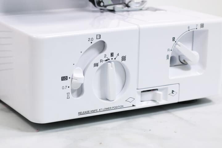 Brother 1034D Serger | US sewing | Sweet Red Poppy