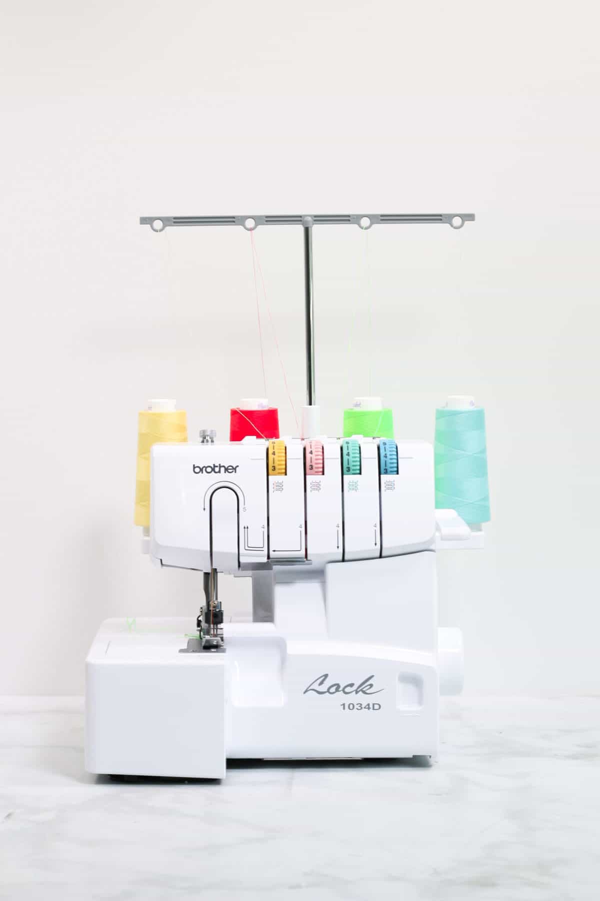 Brother 1034D Serger | US sewing | Sweet Red Poppy