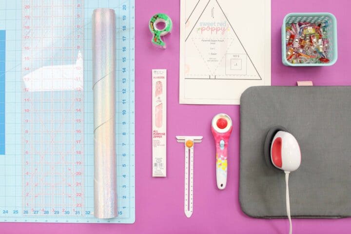 Zipper Triangle Pouch Sewing Tutorial - Sweet Red Poppy