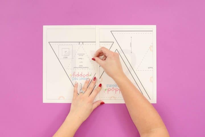 Zipper Triangle Pouch Sewing Tutorial - Sweet Red Poppy