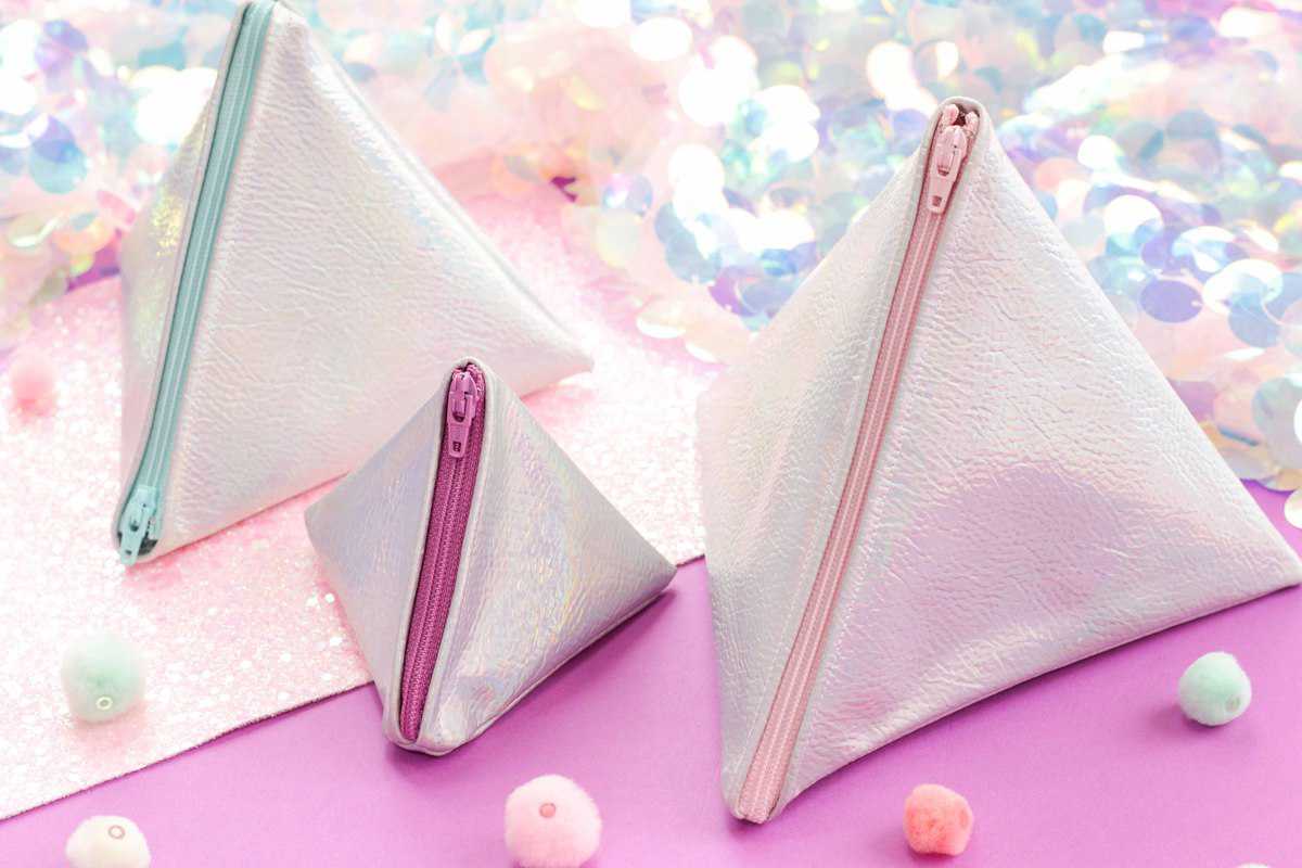 Zipper Triangle Pouch Sewing Tutorial - Sweet Red Poppy
