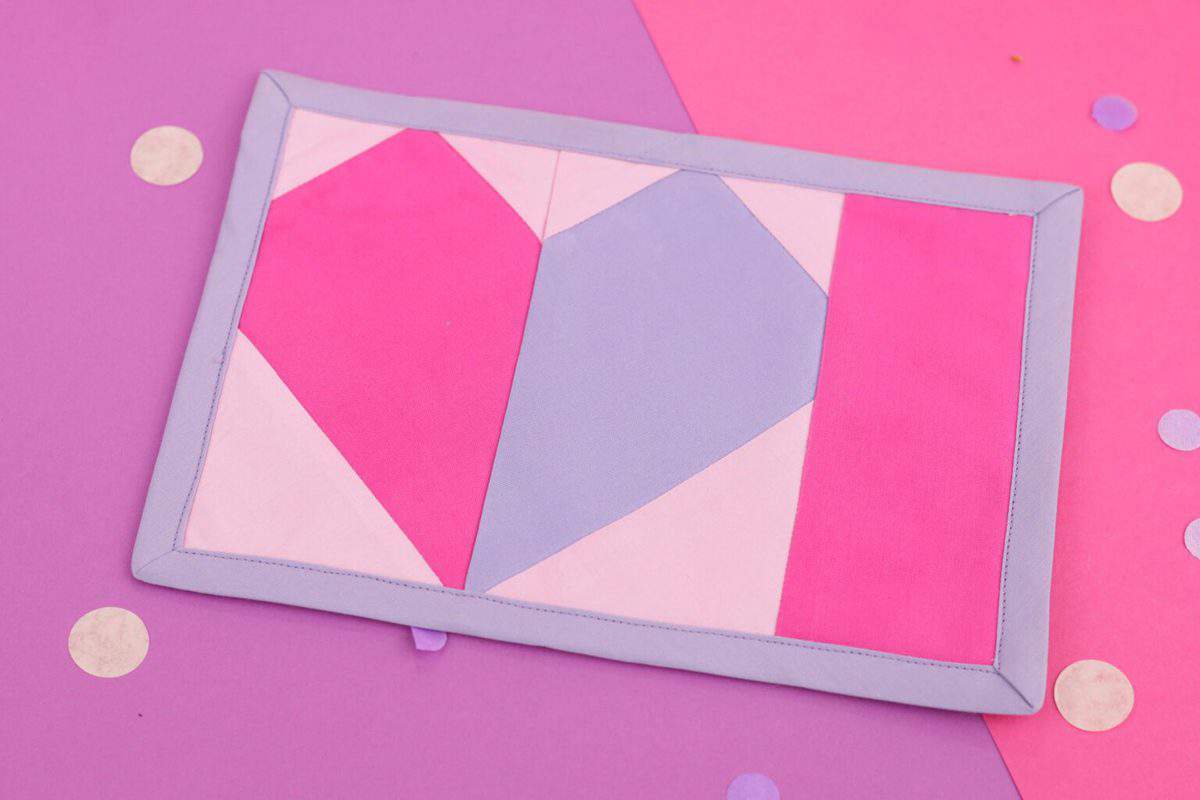 Valentine's Heart Mug Rug Pattern - Sweet Red Poppy