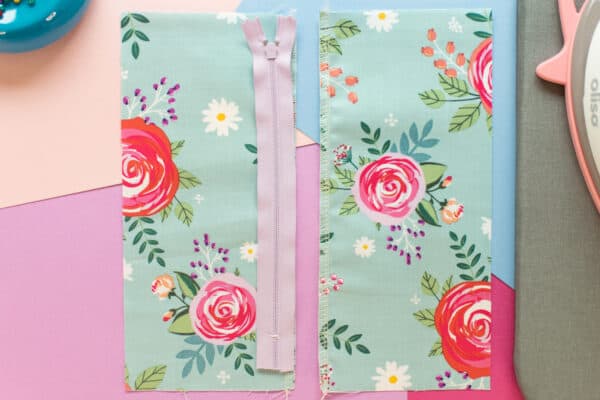 How to Sew a Centered Zipper (2 Ways) - Sweet Red Poppy