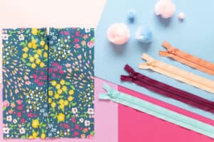 How to Sew a Centered Zipper (2 Ways) - Sweet Red Poppy