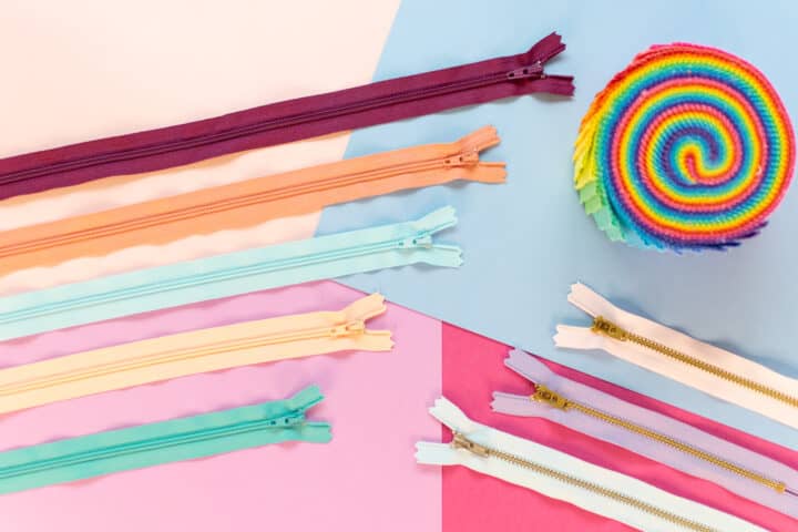 How to Sew a Centered Zipper (2 Ways) - Sweet Red Poppy