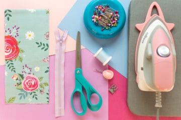 How to Sew a Centered Zipper (2 Ways) - Sweet Red Poppy