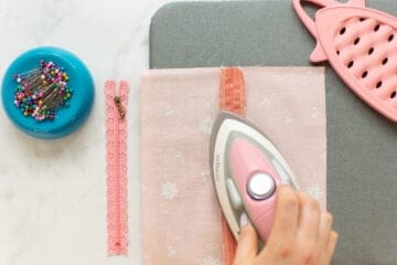 How to Sew an Exposed Zipper - Sweet Red Poppy