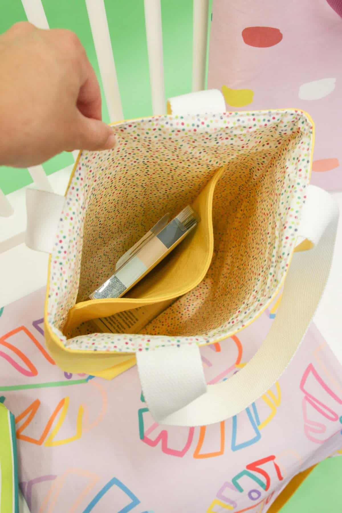 Tote Bag Sewing Pattern - Free Pattern 5 Sizes - Sweet Red Poppy