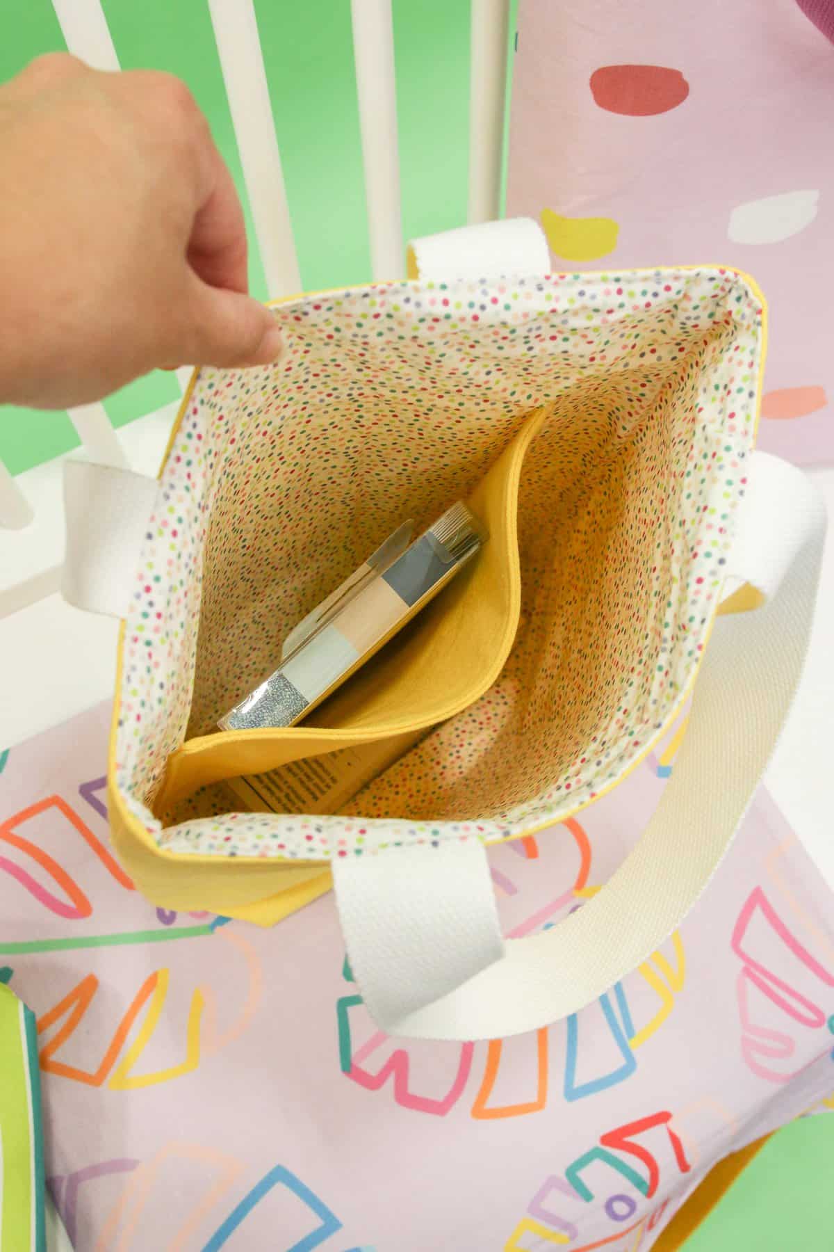 Tote Bag Sewing Pattern - Free Pattern 5 Sizes - Sweet Red Poppy