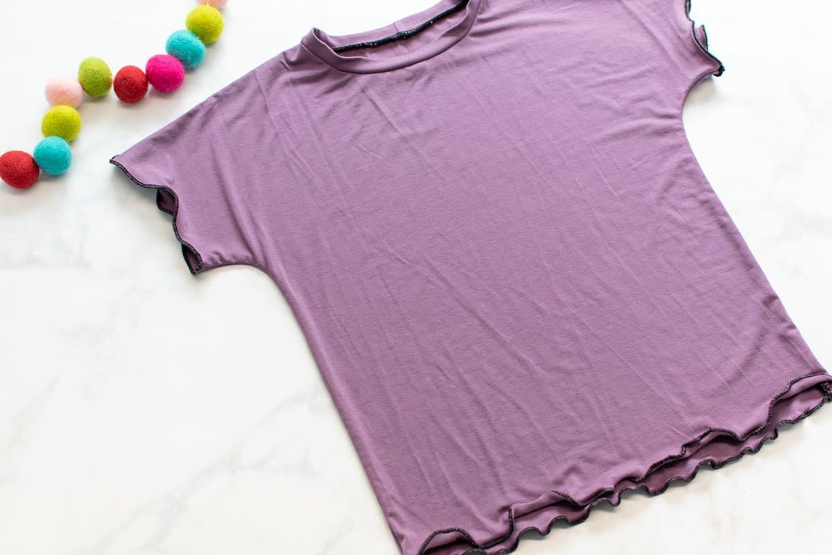 How to Sew a Lettuce-Edge Hem with a Serger - Sweet Red Poppy