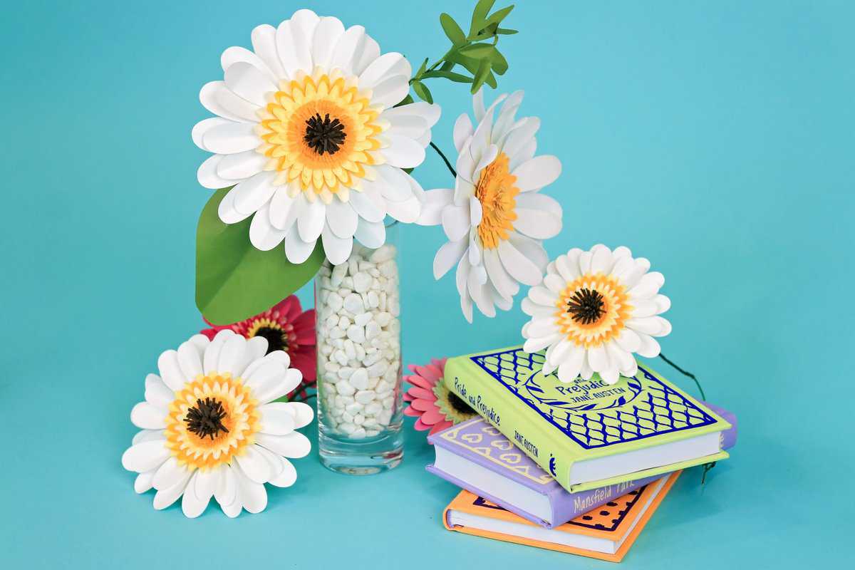 Daisy Paper Flower Template and Tutorial - Sweet Red Poppy