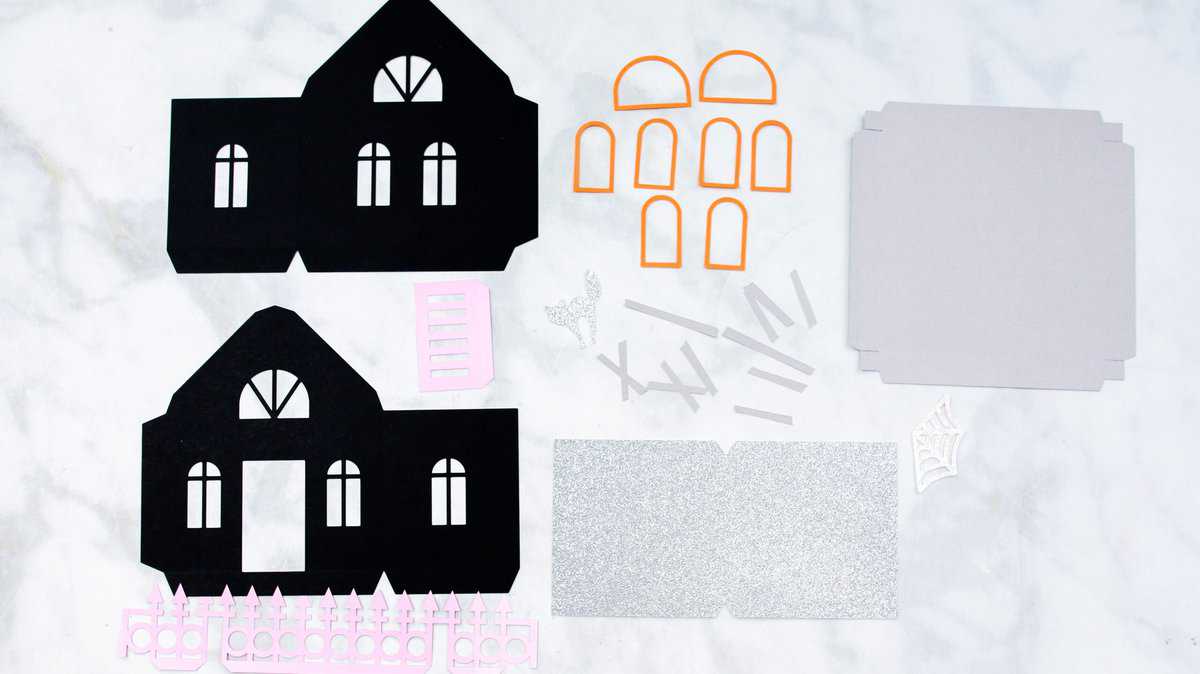 Spooky Halloween Paper House - Sweet Red Poppy