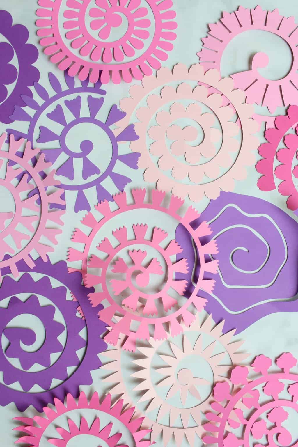 Free Rolled Paper Flower Wreath Template - Sweet Red Poppy