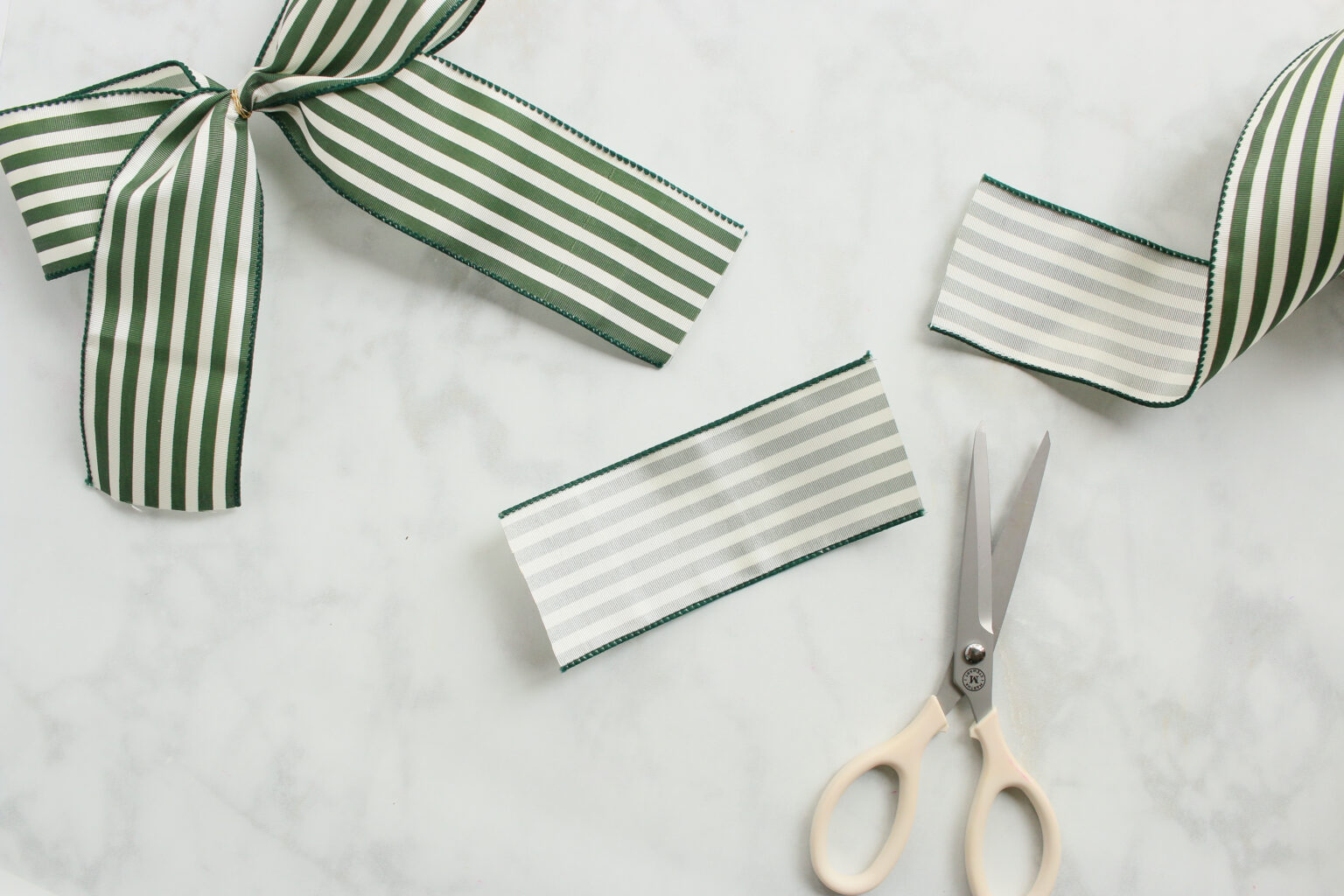 How to Tie a Perfect Bow with Ribbon - Seven Ways - Sweet Red Poppy