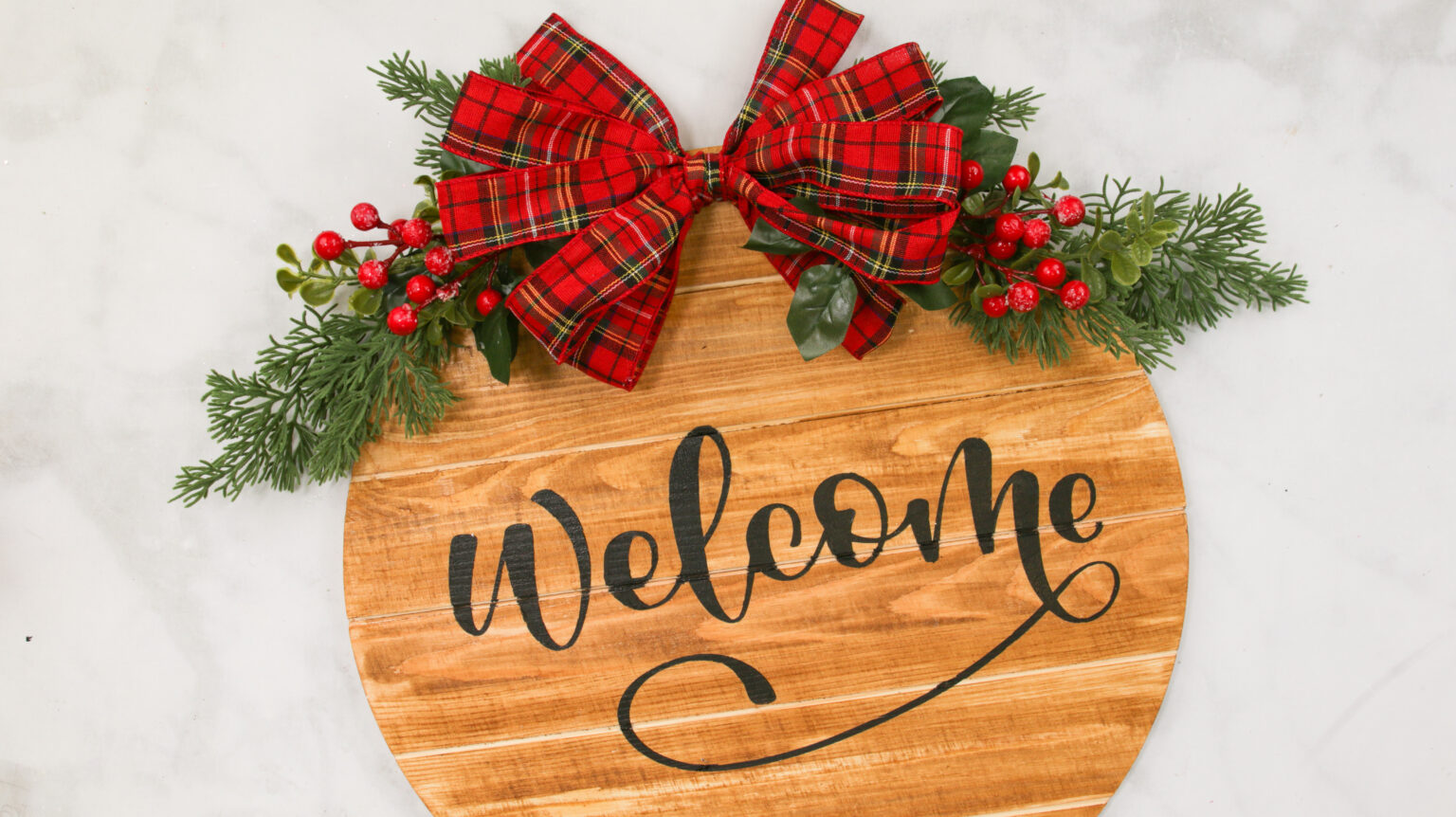 How to Make Perfectly Painted Wood Signs with Cricut Vinyl Stencils ...