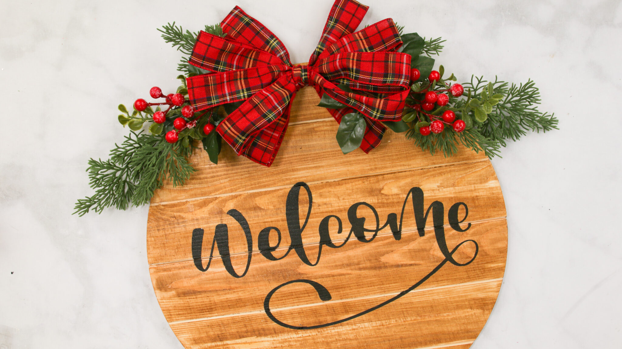 How to Make Perfectly Painted Wood Signs with Cricut Vinyl Stencils ...