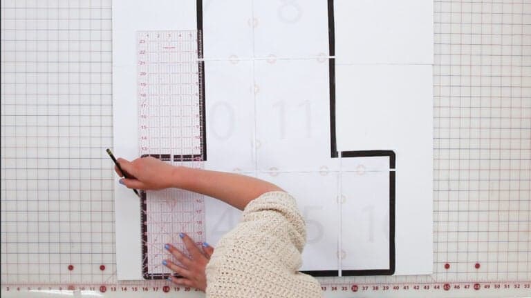 How to Make Giant Marquee Numbers with Foam Boards - Sweet Red Poppy