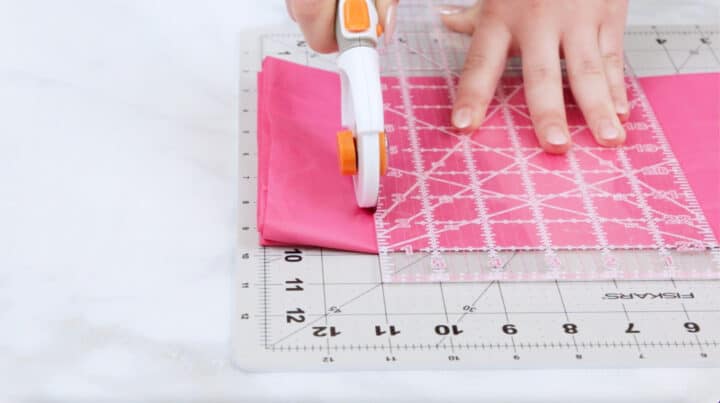 DIY Tablecloth Party Backdrop - Sweet Red Poppy