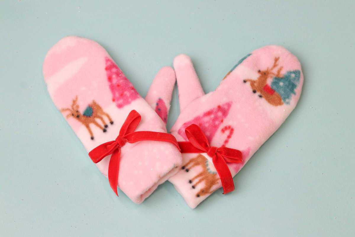 How to Make Fleece Mittens - Fleece Mittens Pattern - Sweet Red Poppy