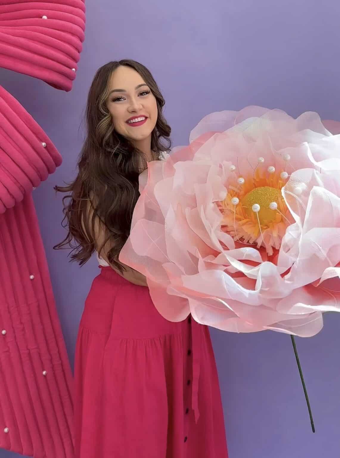 How to Make a Giant Standing Organza Fabric Flower - Sweet Red Poppy