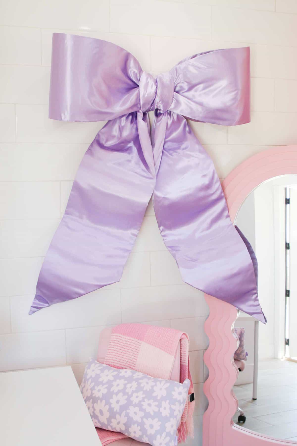 How to Make a Giant Fabric Wall Bow for Party Decor - Sweet Red Poppy