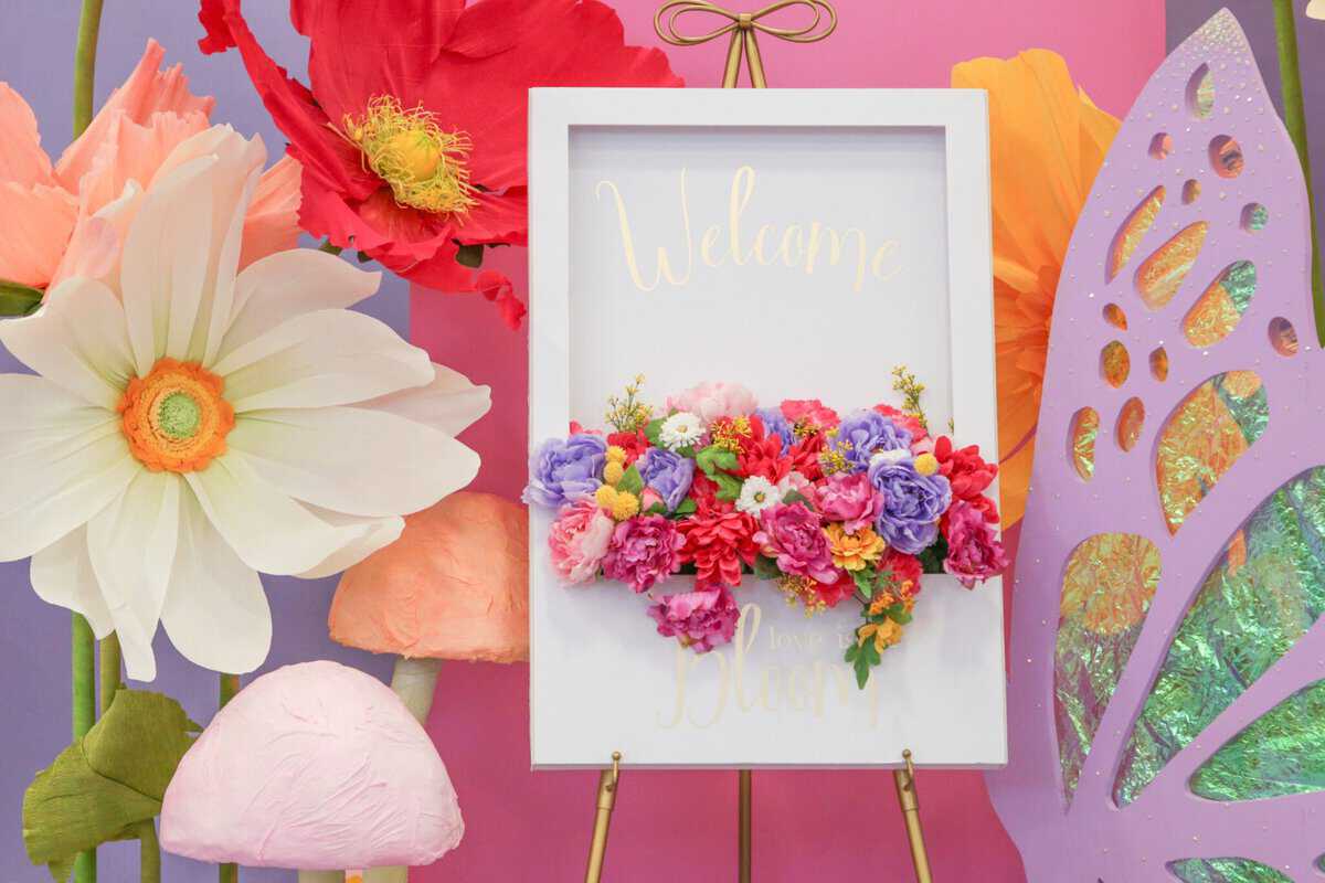 Personalized DIY Floral Bloom Box Sign Tutorial - Sweet Red Poppy